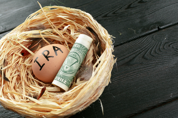 Best Schwab Retirement Funds for an IRA [2025]